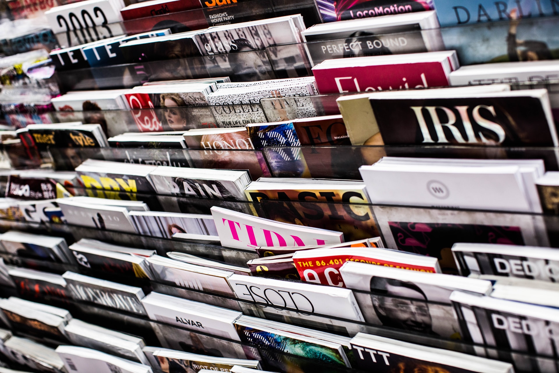 50+ Discontinued Print Magazines That Pivoted to Digital (And the ...